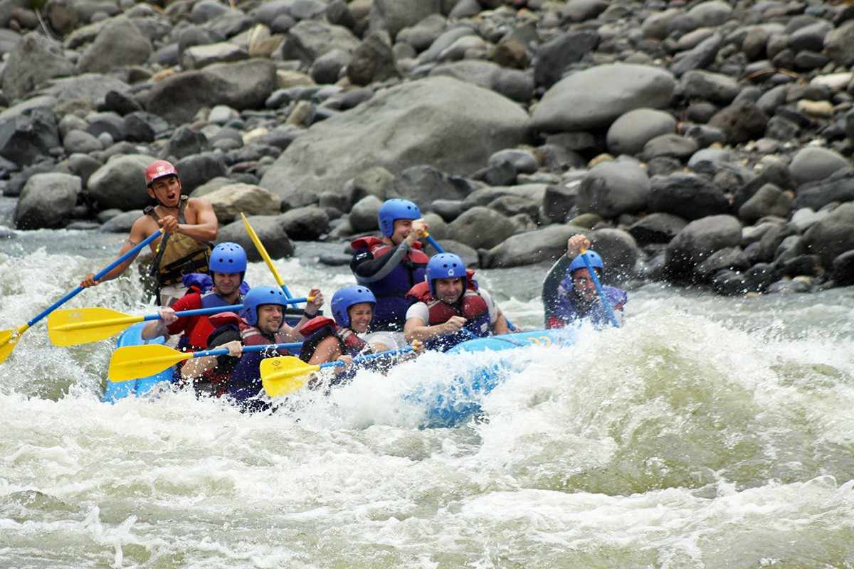 Excursión de Rafting en el Río Reventazón | Excursión de Rafting en ...