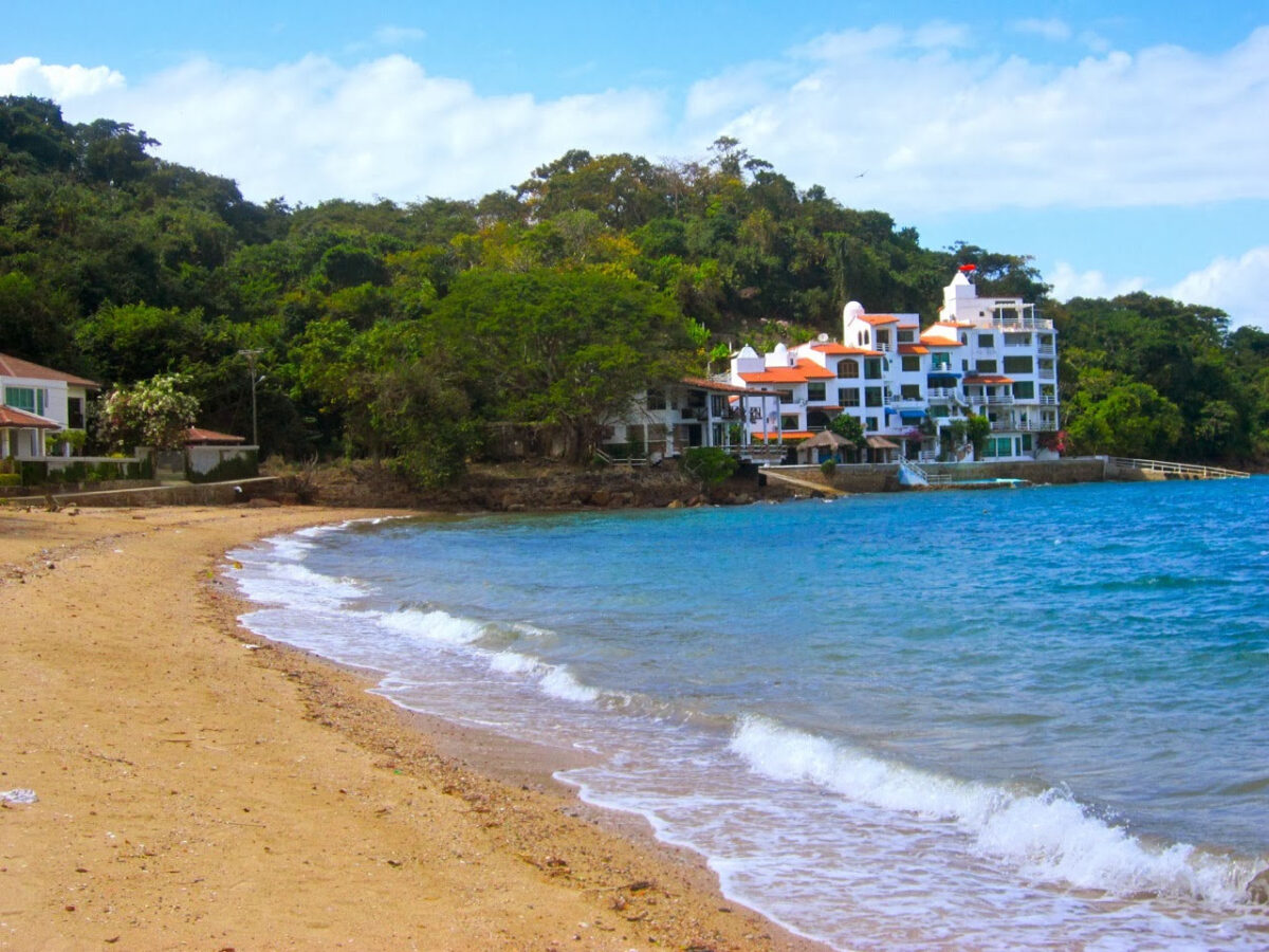 Taboga Island One Day Tour (Part 2/2) - Real Deal Team Experience